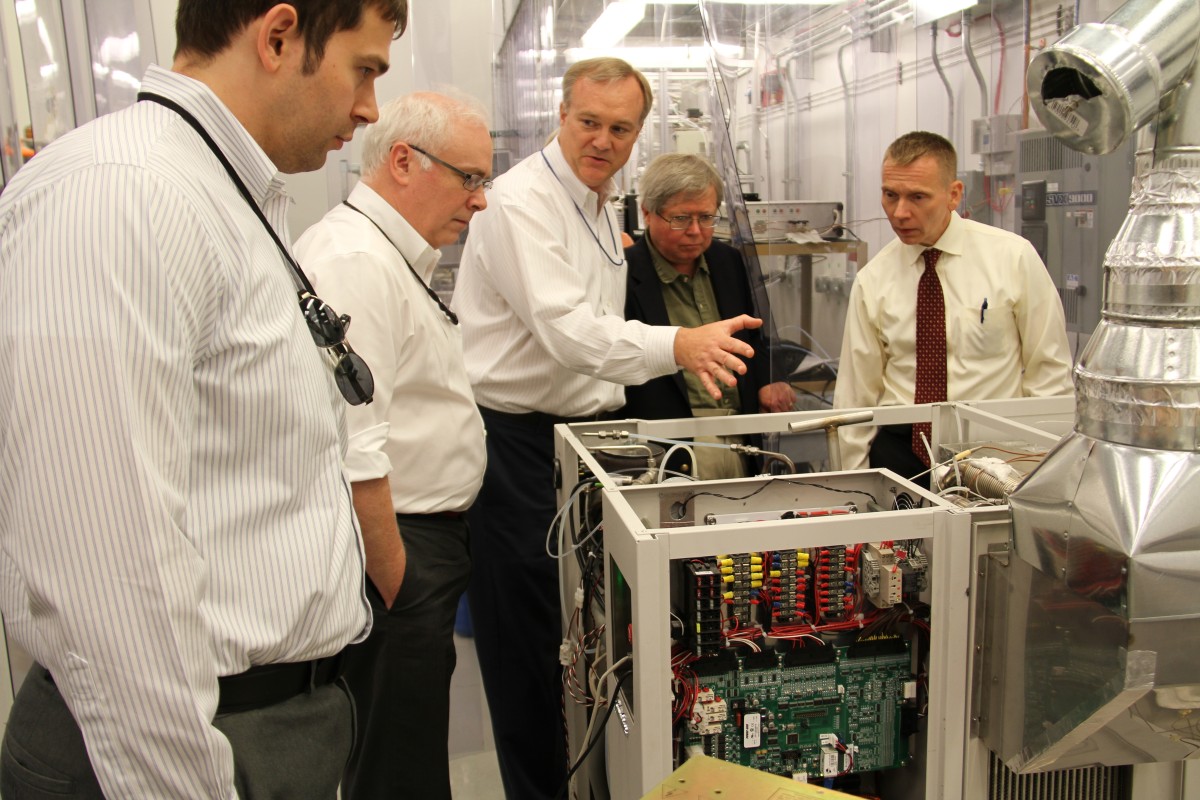 Army demos smaller, lighter, quieter 10kw power unit | Article | The ...