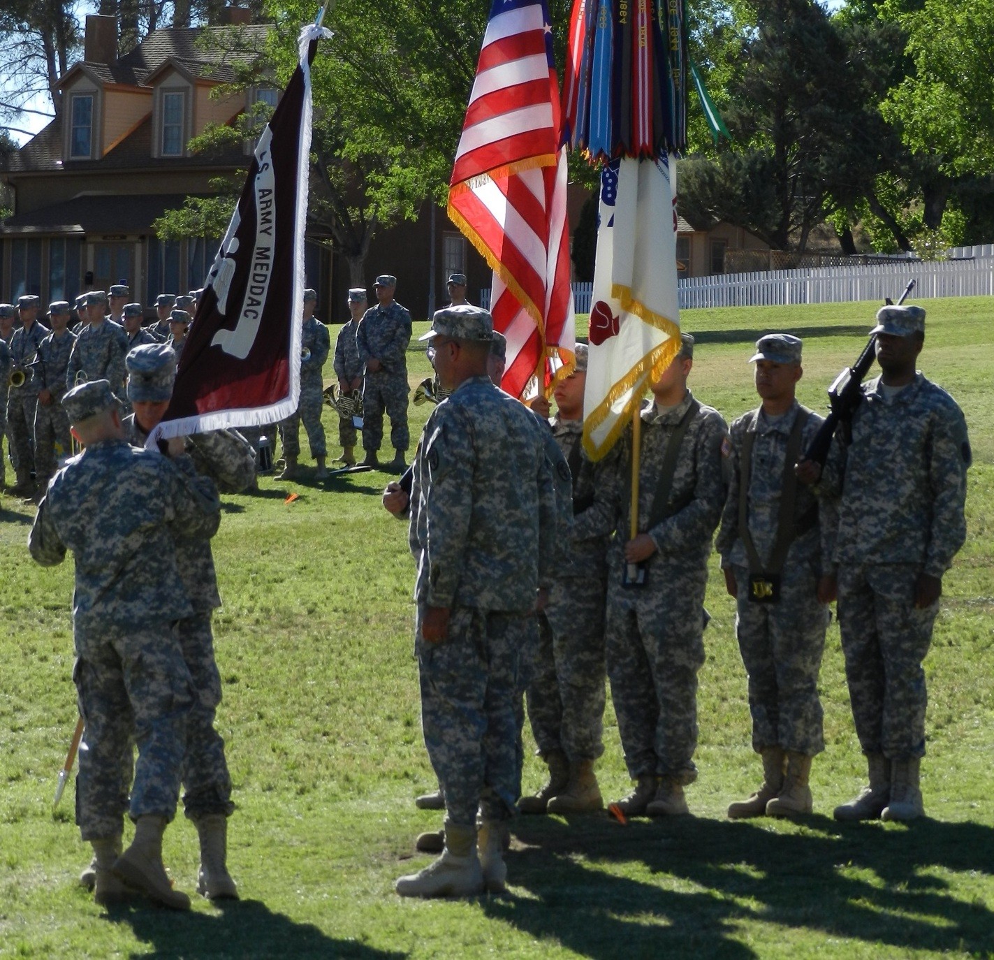 MEDDAC holds change of command, award ceremony for outgoing commander ...