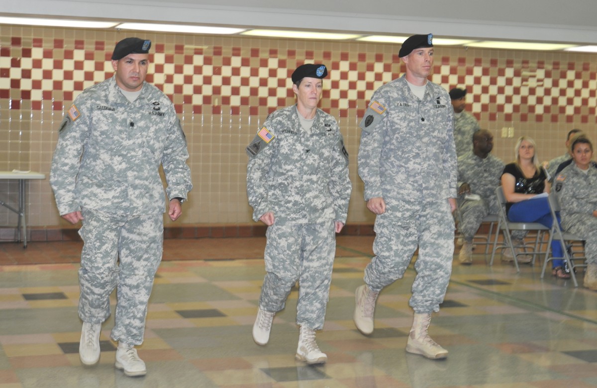 3-410 EN BN, 402nd FA welcomes new commander | Article | The United ...