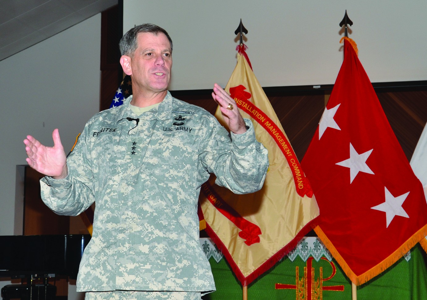 IMCOM commander visits Stuttgart | Article | The United States Army