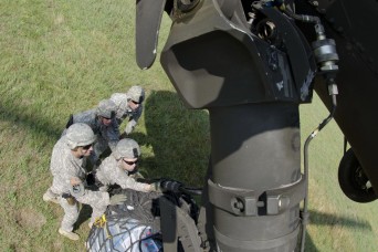 Multinational soldiers learn sling load operations | Article | The ...
