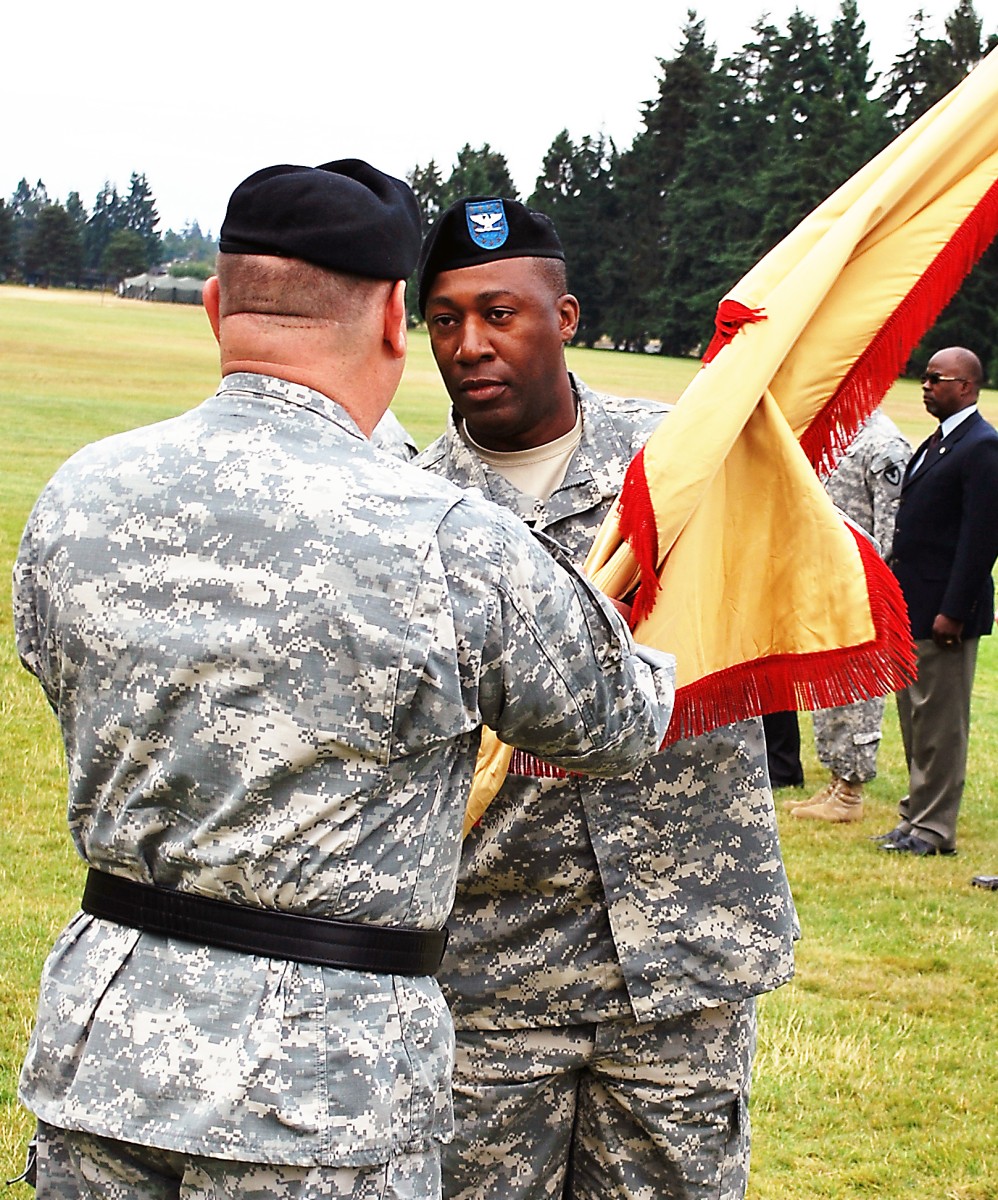 Moore takes command of 404th AFSB, Yahn heads to RIA's First Army ...