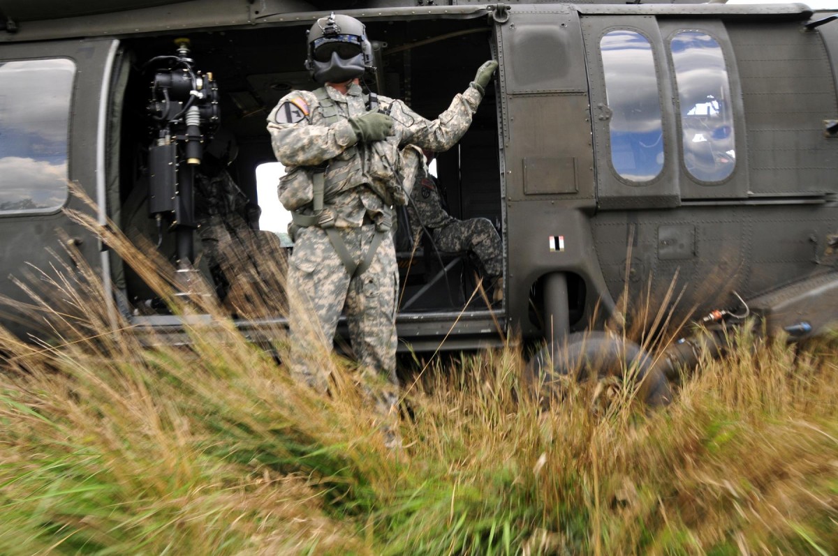 Aviation soldiers practice rescue hoist operations | Article | The ...