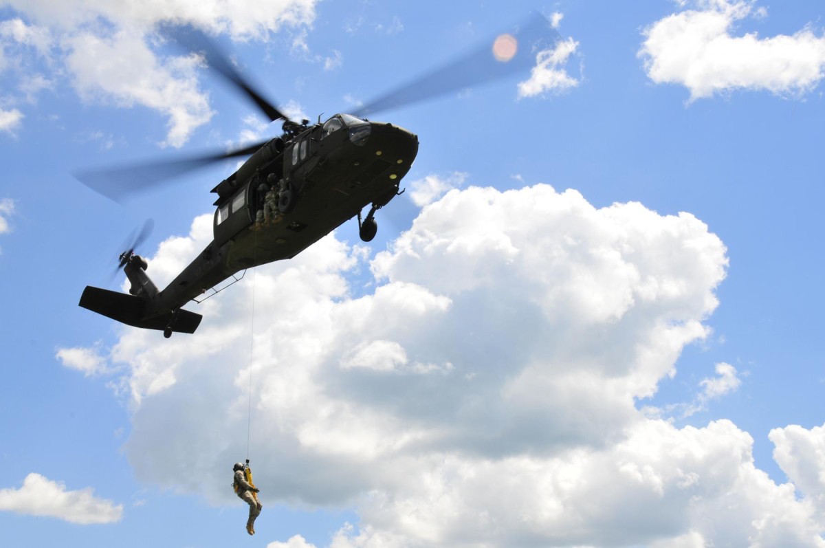 Aviation soldiers practice rescue hoist operations | Article | The ...