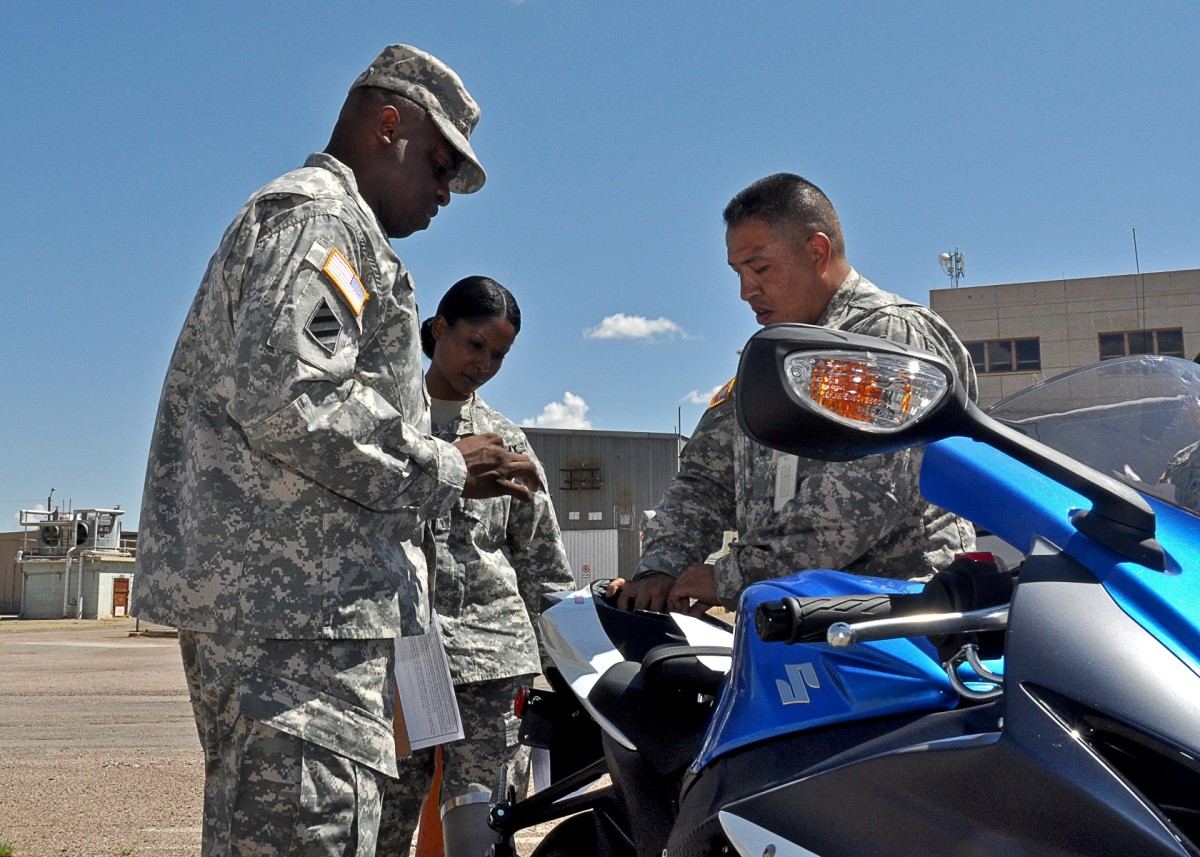NETCOM non-rider leaders receive motorcycle training | Article | The ...