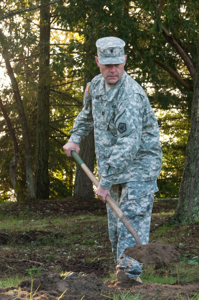 Officers give back to local community | Article | The United States Army