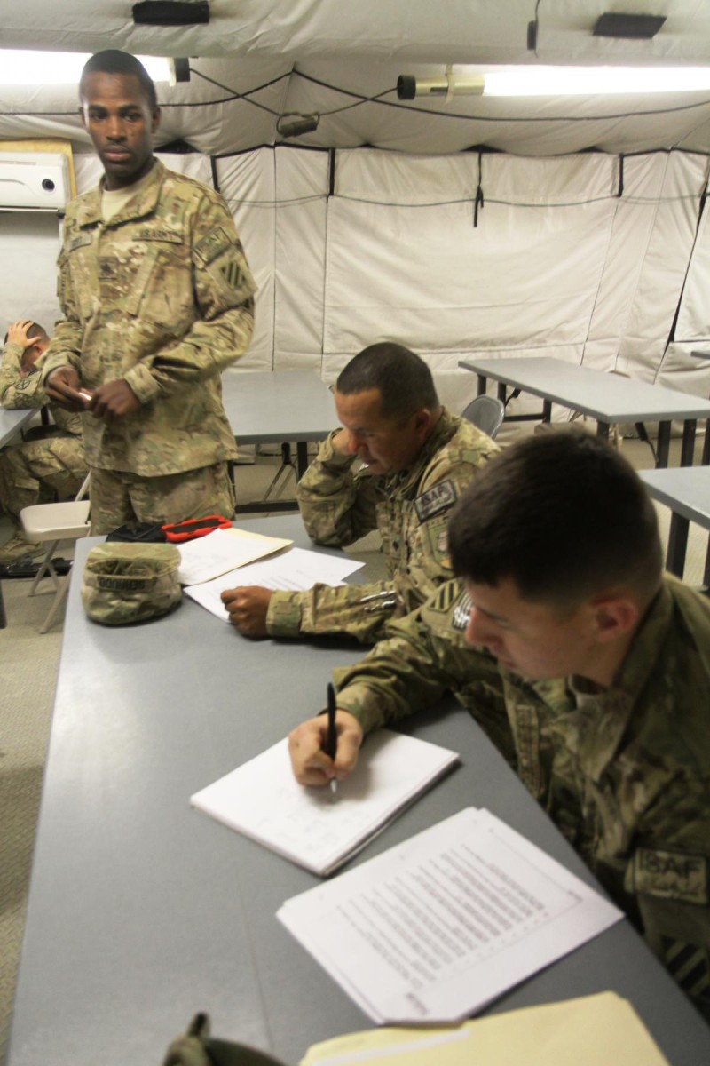 'Vanguard' opens career opportunities for soldiers through education ...