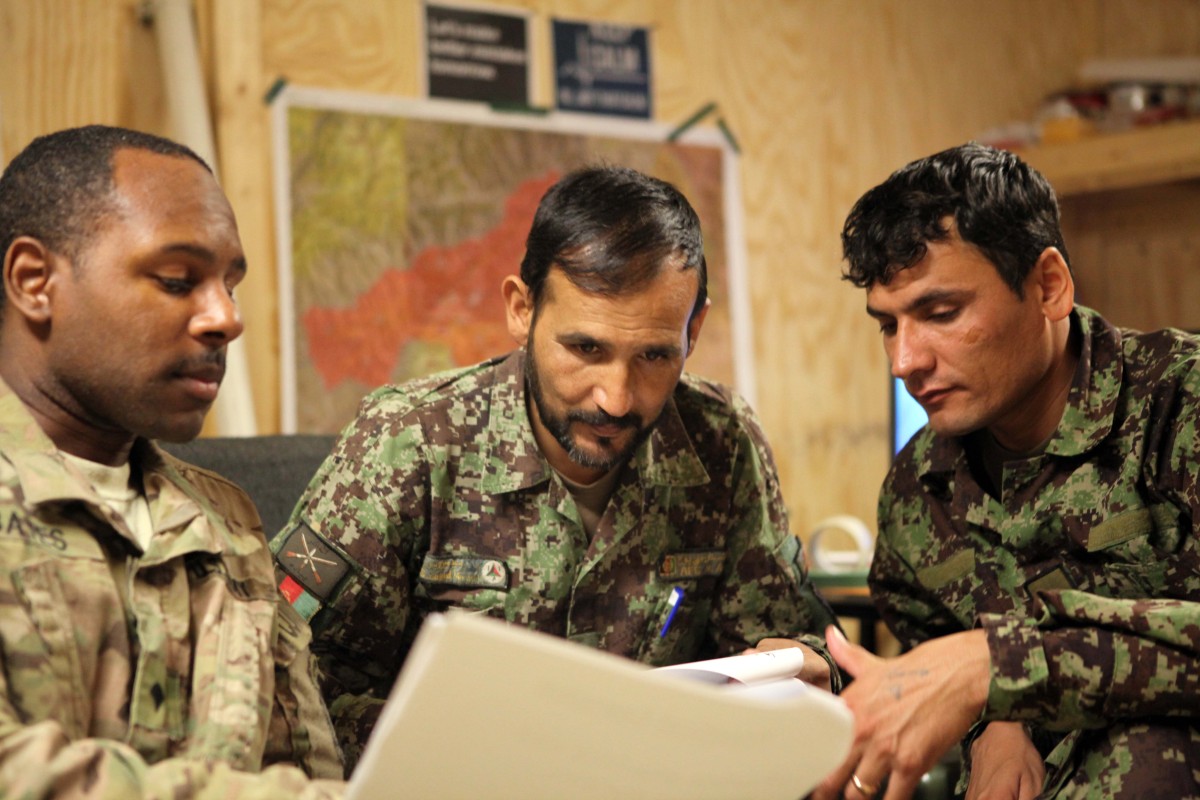 ANA Soldiers recieve basic still photography class | Article | The ...