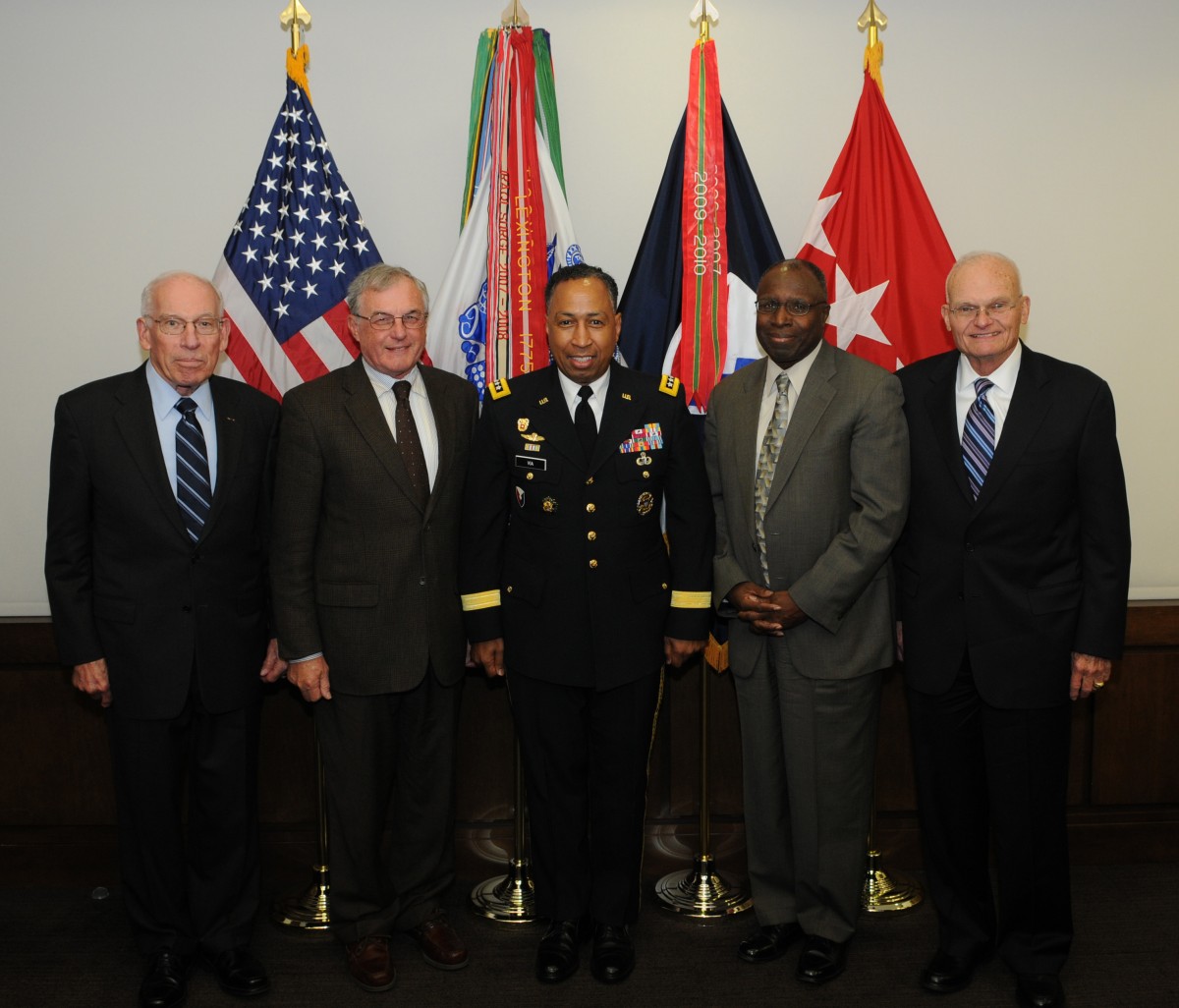 Legacy leaders meet at AMC headquarters | Article | The United States Army