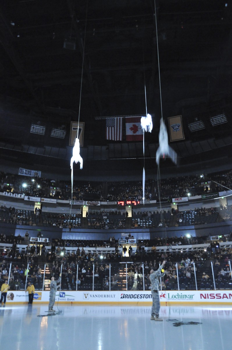 Fort Campbell Soldiers take the spotlight at Bridgestone Arena ...