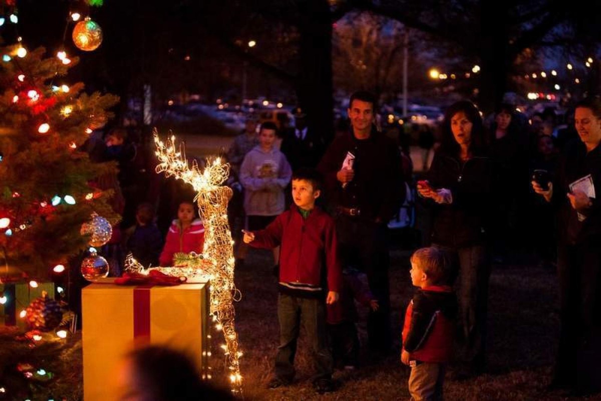 JBM-HH shines bright during annual tree lighting | Article | The United ...