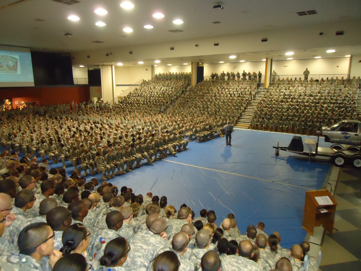 Safety briefings prepare Soldiers for leave | Article | The United ...