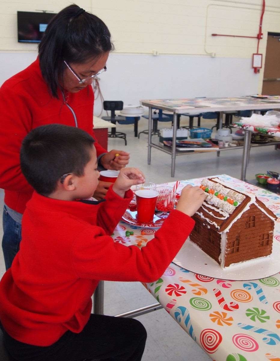 Families craft gingerbread houses, enter competition | Article | The ...