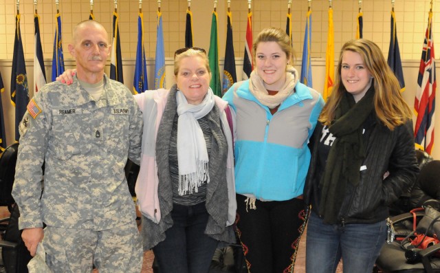 Boston-based Army Reservists farewell to Family members in deployment ...