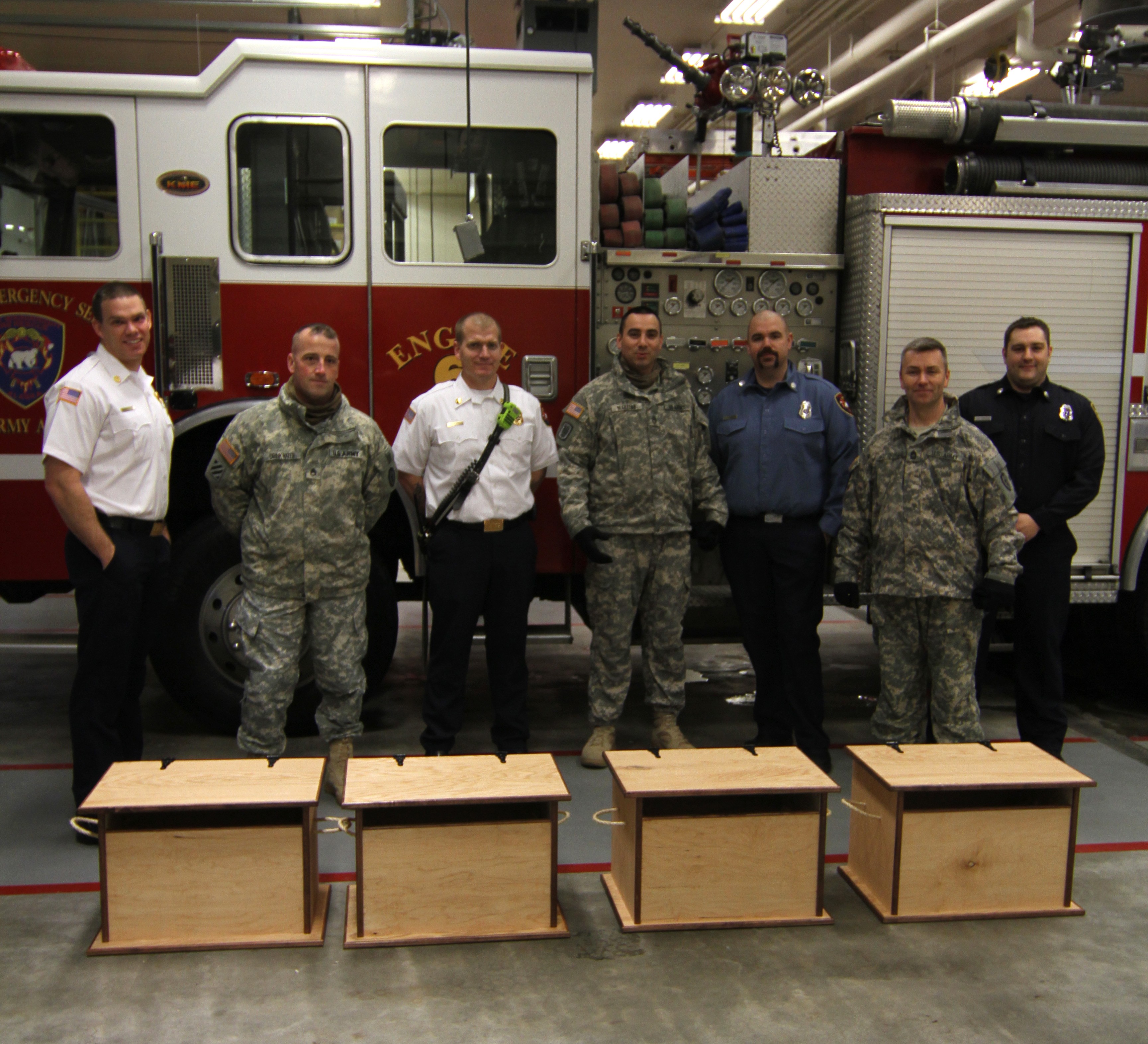 Fort Wainwright career counselors build toy boxes for local children ...