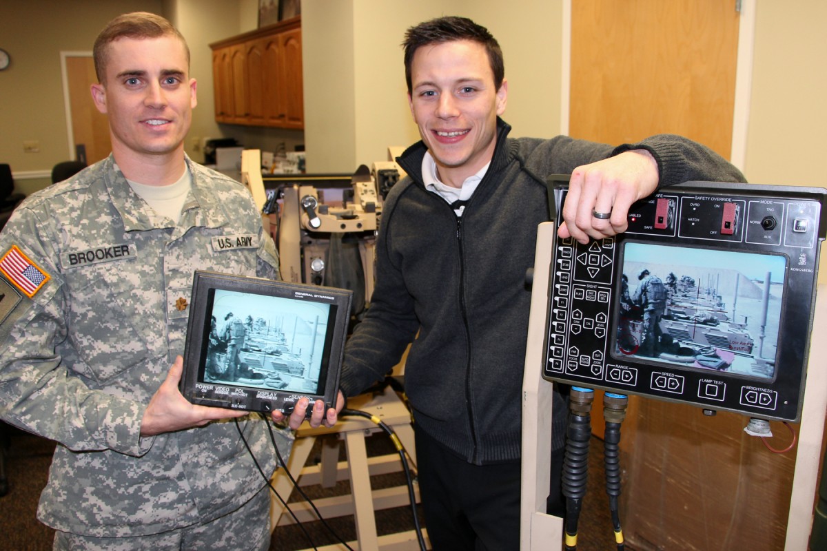 CROWS second screen boosts situational awareness for vehicle crews ... CROWS second screen boosts situational awareness for vehicle crews ...
