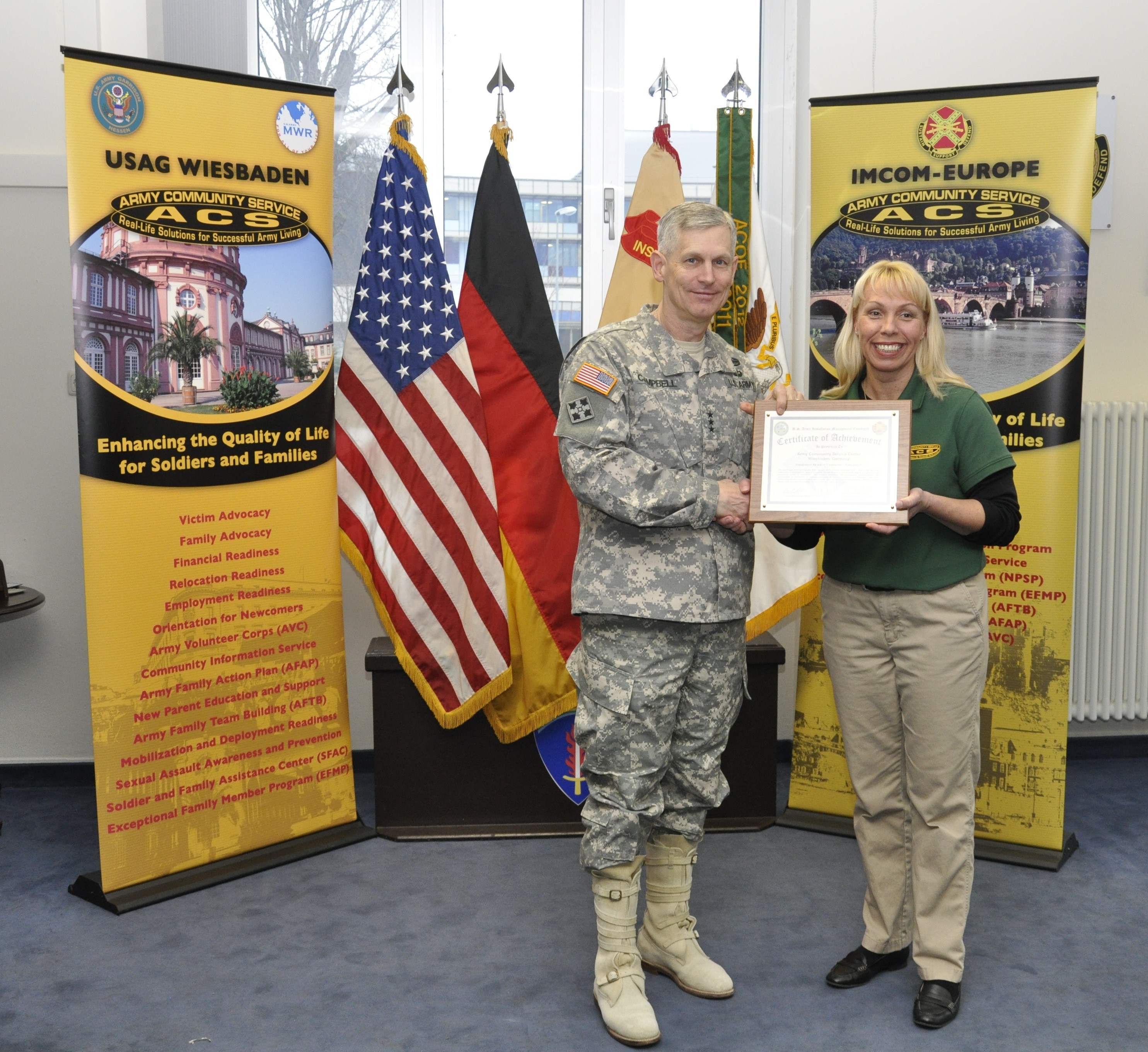 "Installation of Excellence": USAREUR commander recognizes Wiesbaden ...