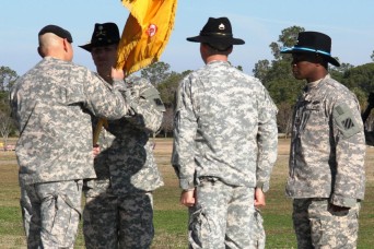 Mustangs welcome new command team | Article | The United States Army