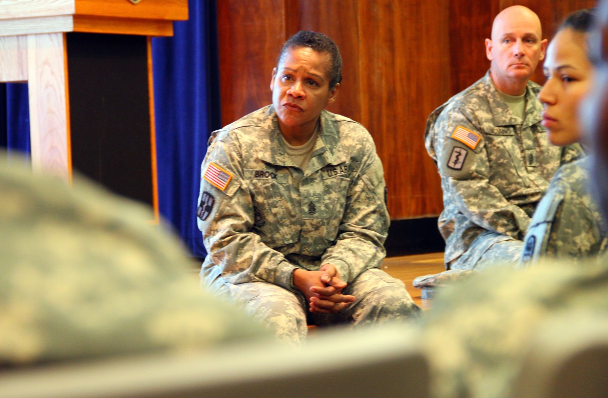 Tripler adopts 'Sisters in Arms' program | Article | The United States Army