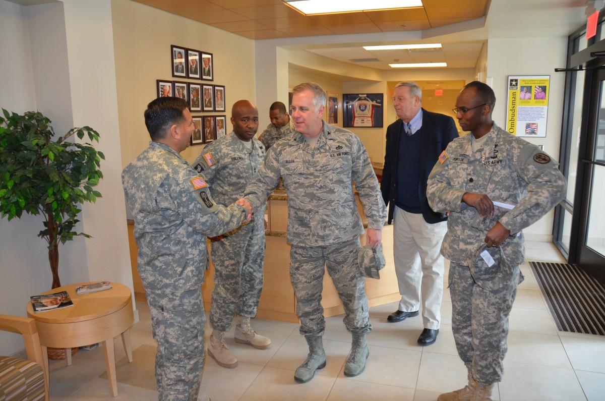 MCAHC hosts WTU tour by JBLE Commander | Article | The United States Army