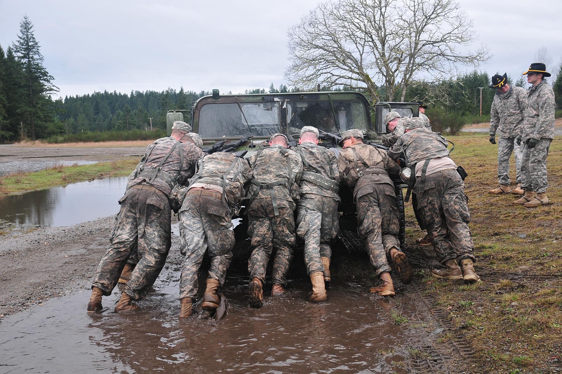 Soldiers endure rain, water for silver spurs | Article | The United ...