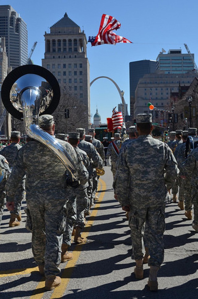 135th Army Band leads the way in St. Patrick's Day parade | Article ... 135th Army Band leads the way in St. Patrick's Day parade | Article ...