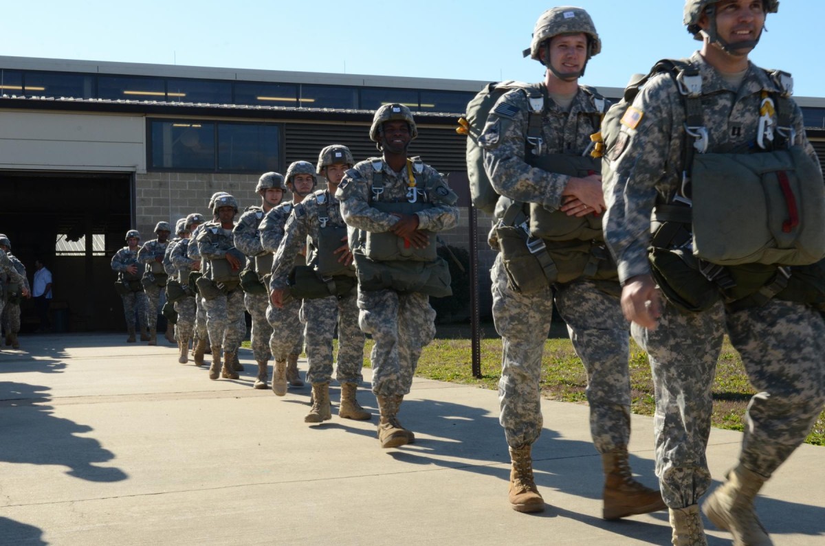 Jump to feed the hungry | Article | The United States Army