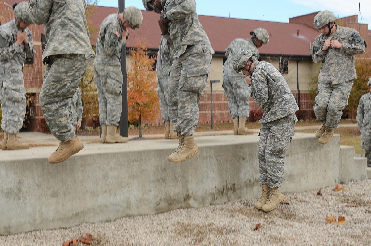 Jump to feed the hungry | Article | The United States Army