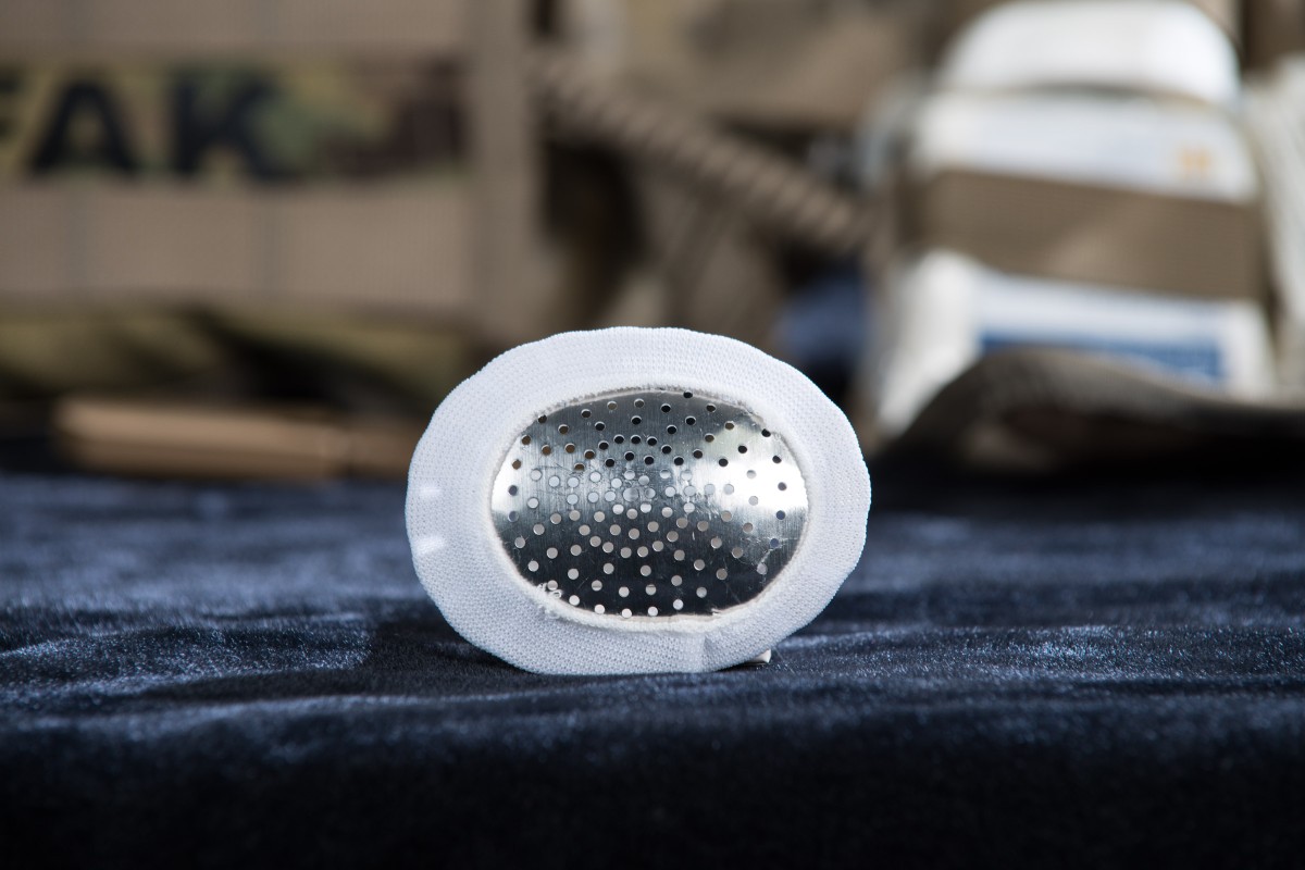 Army first-aid kits include new eye shield | Article | The United ...