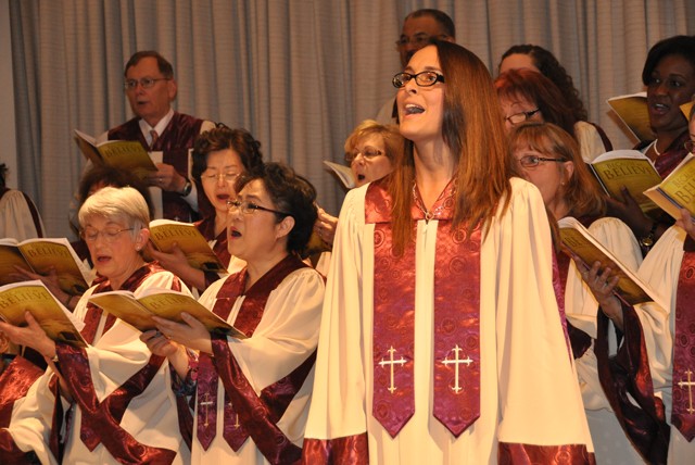 Sunrise service magnifies triumph of resurrection | Article | The ...