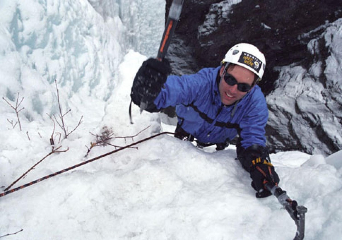 Mountain climber speaks to deploying Soldiers on teamwork, resiliency ...