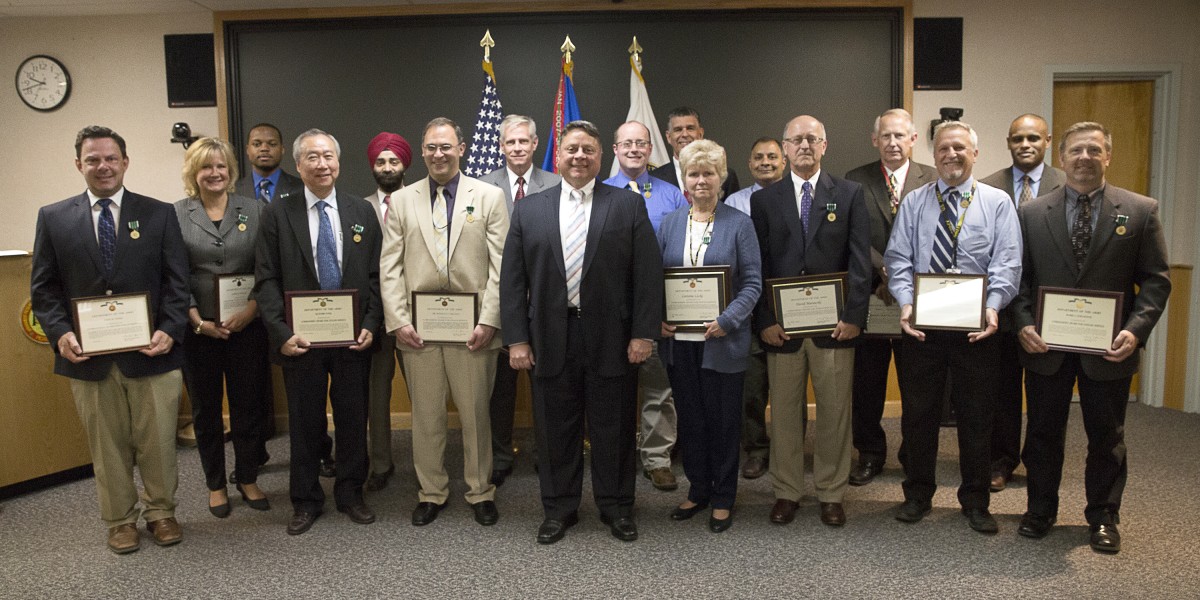 ARDEC Director, Melendez, recognizes staff achievements in final act ...