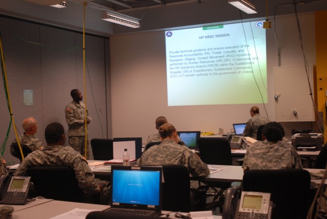 Human resource leaders, Soldiers come together at Bragg for training ...