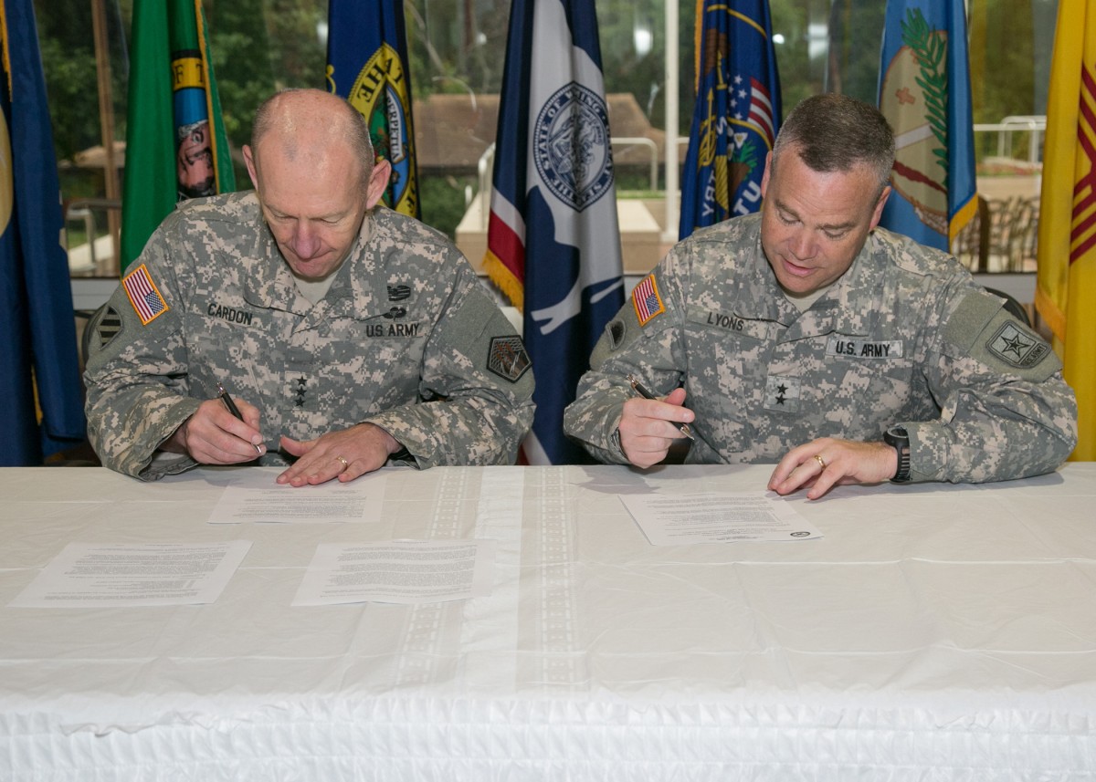 Army Cyber Command, Army Guard sign memorandum to integrate cyber ...