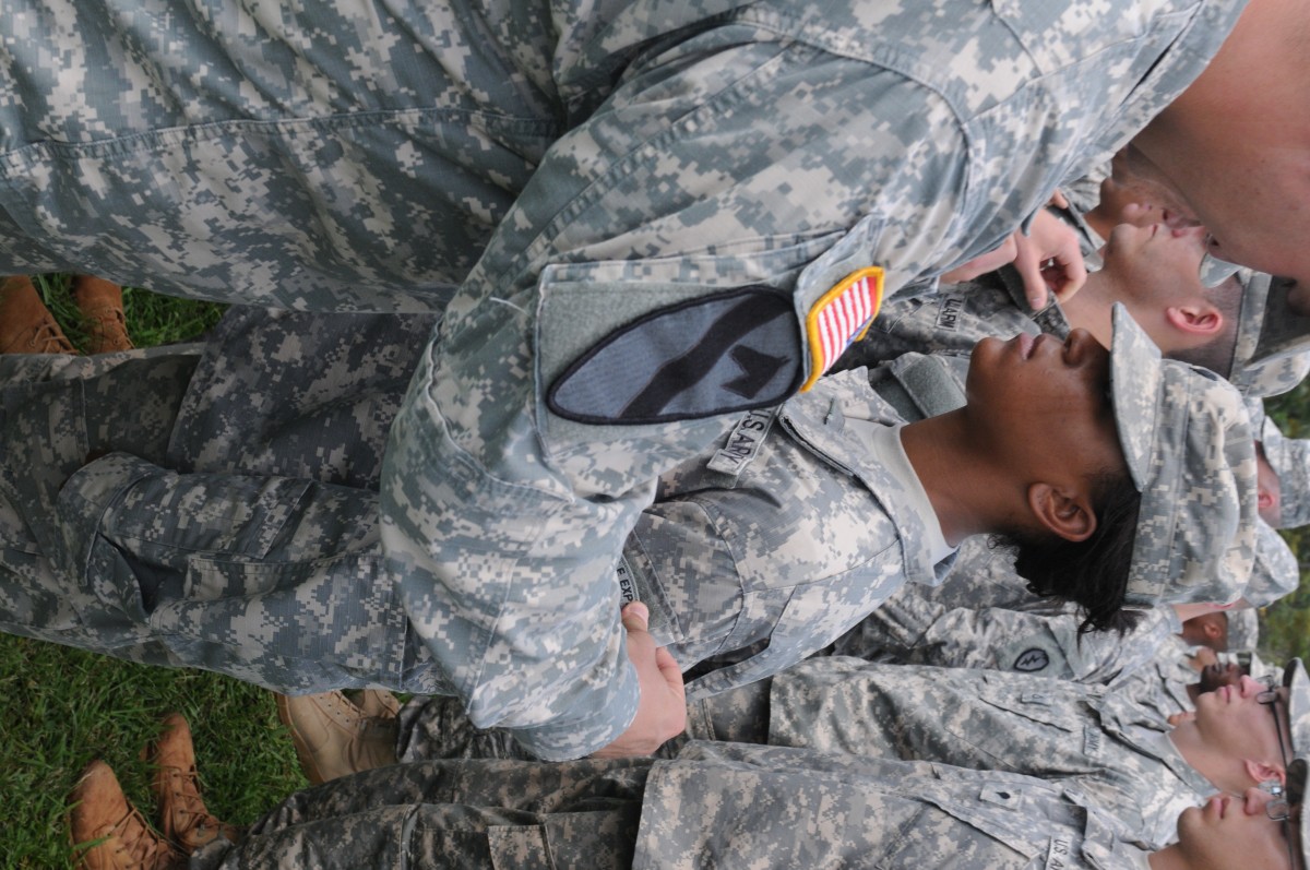 Soldier is first female to complete JOTC | Article | The United States Army