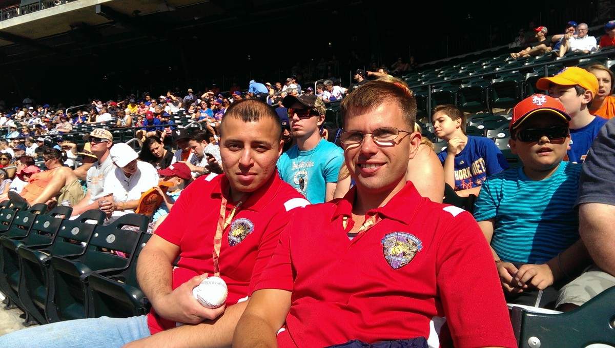 2014 U.S. Army Warrior Trials athletes enjoy the New York Mets game ...