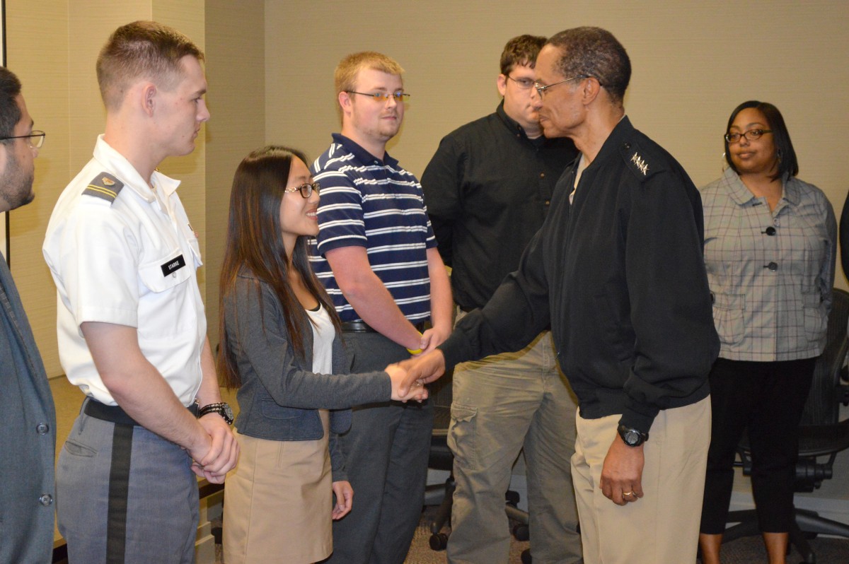 USSTRATCOM commander visits SMDC | Article | The United States Army