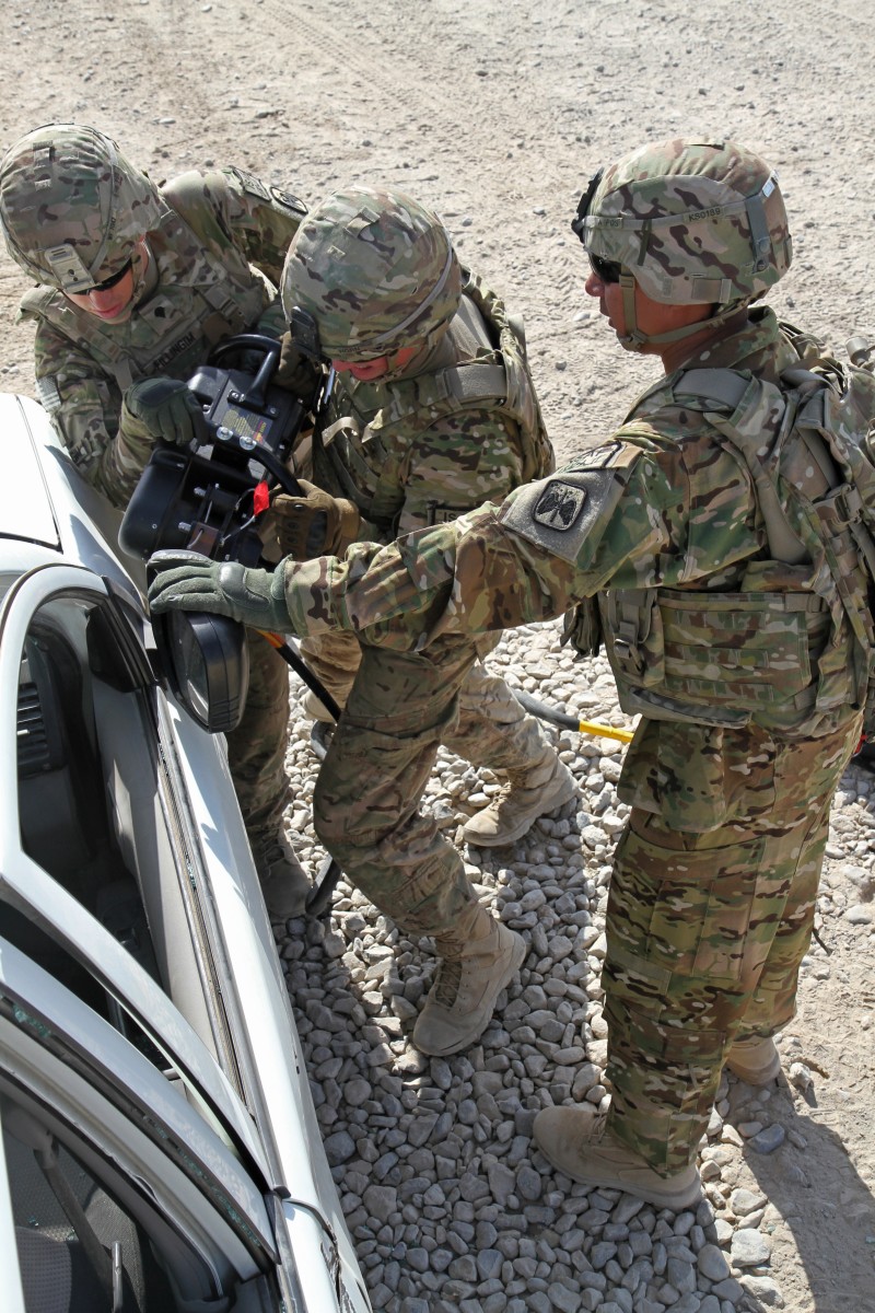 Downed aircraft recovery team trains in Afghanistan | Article | The ...