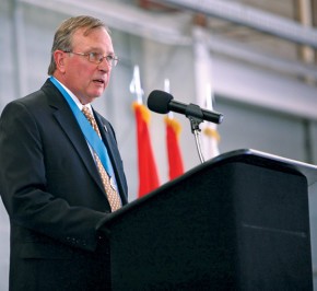 'Number one Intel captain' receives Weinstein Award | Article | The ...