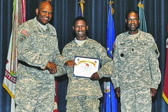 Fort Leonard Wood recognizes excellence | Article | The United States Army