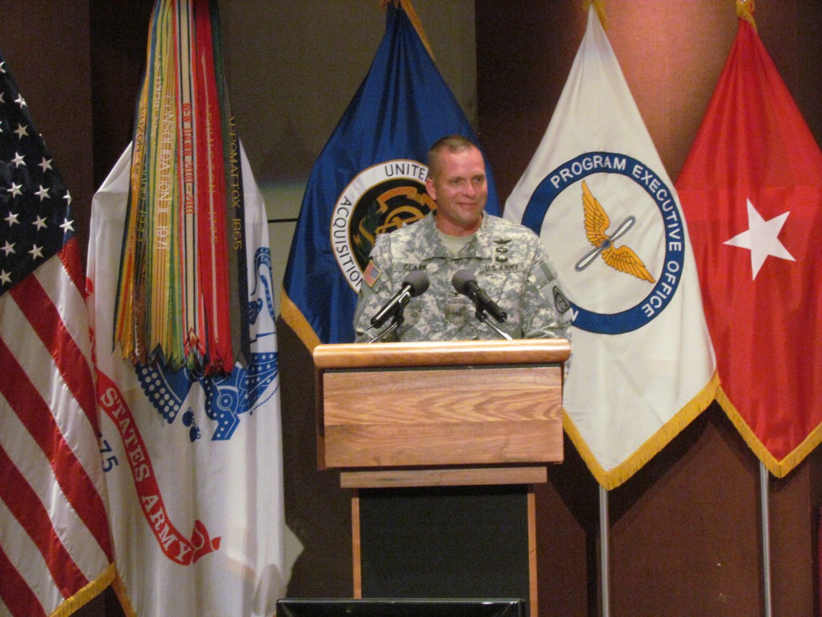 New Leader Lands At Fixed Wing Project | Article | The United States Army