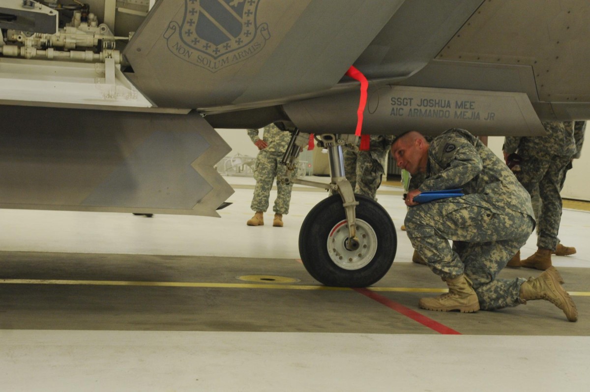 'Last Frontier' Army and Air Force leaders come together for leader ...