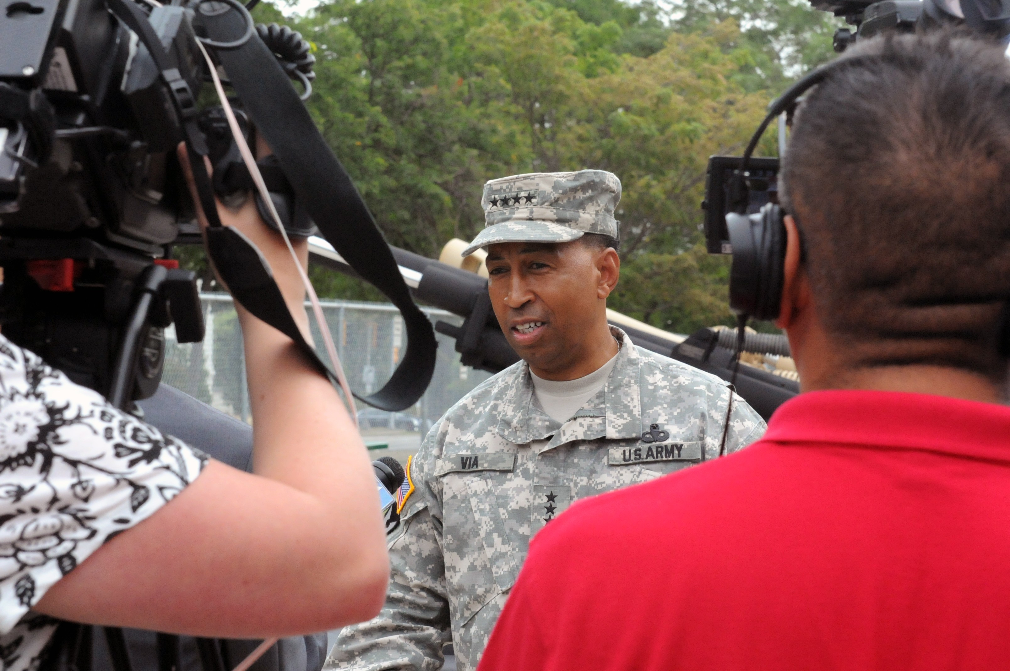 AMC commanding general visits RIA | Article | The United States Army