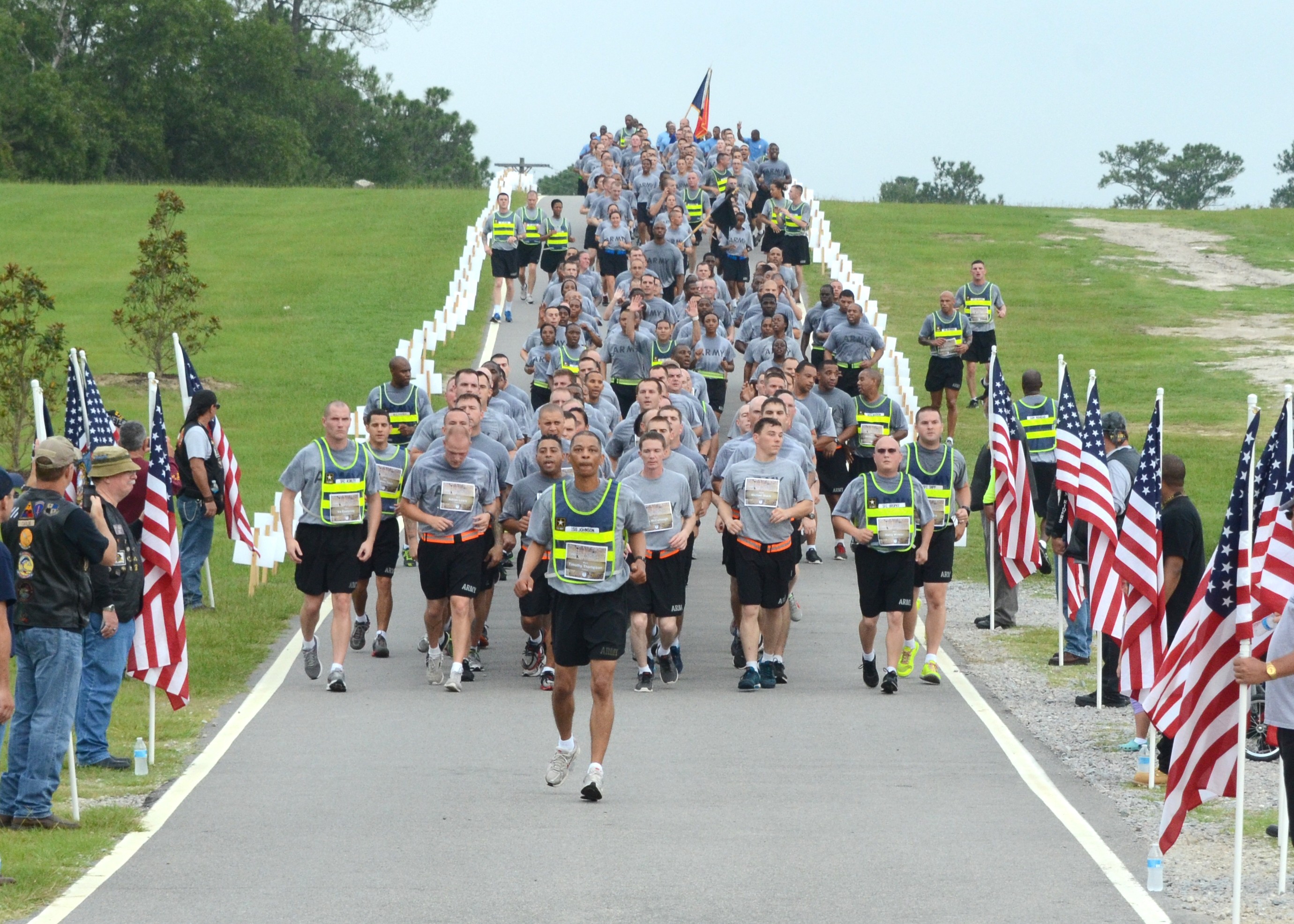 'A most honorable event' -- Fort Jackson runners pay tribute to fallen ...