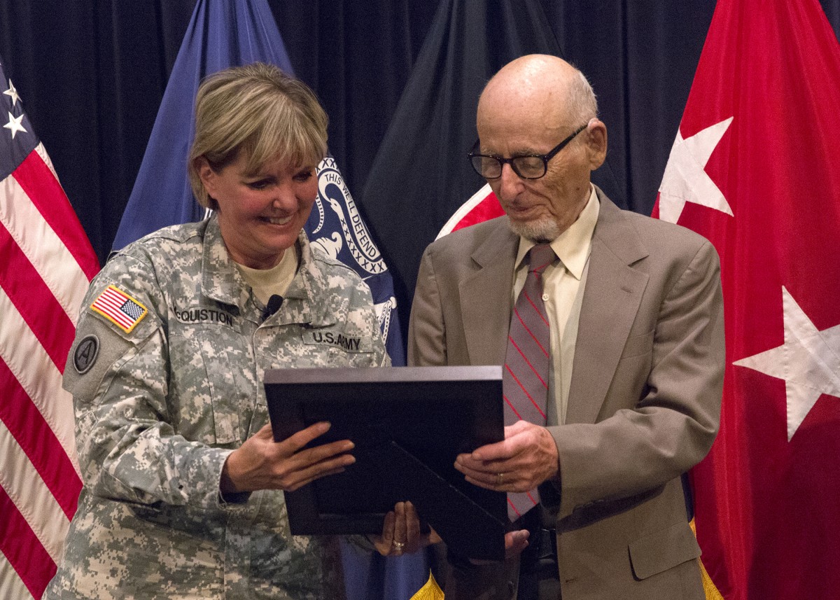 World War II Soldier, witness to atomic bomb development, receives ...