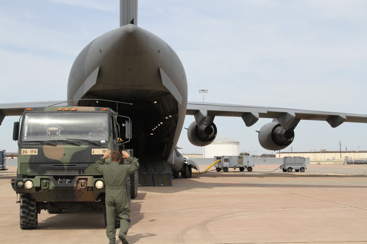 Soldiers, Airmen conduct joint load-up exercise | Article | The United ...