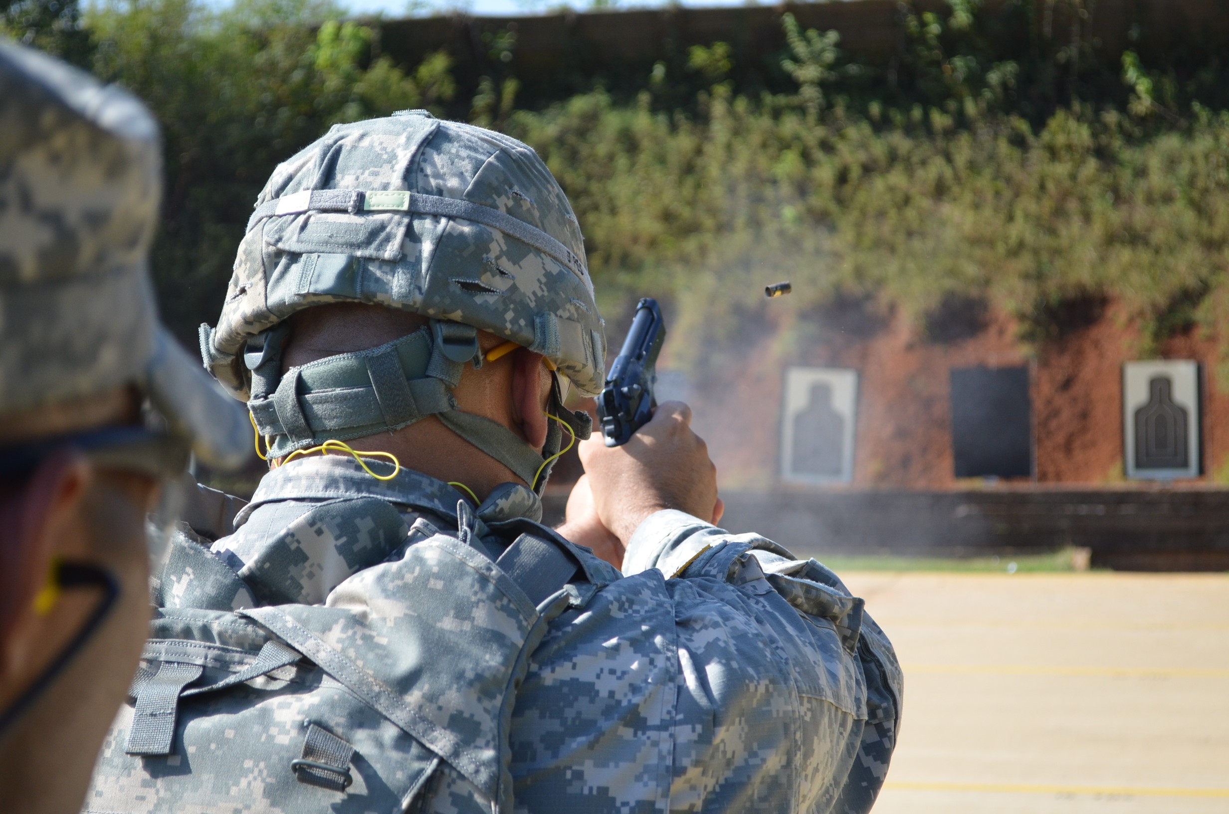 ACC Soldiers zero in on their targets | Article | The United States Army
