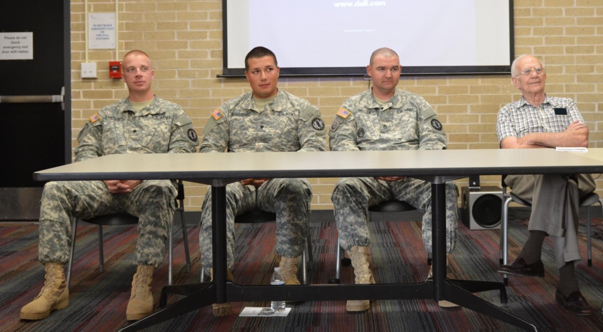Soldiers of 89th Military Police Brigade participate in presentation ...