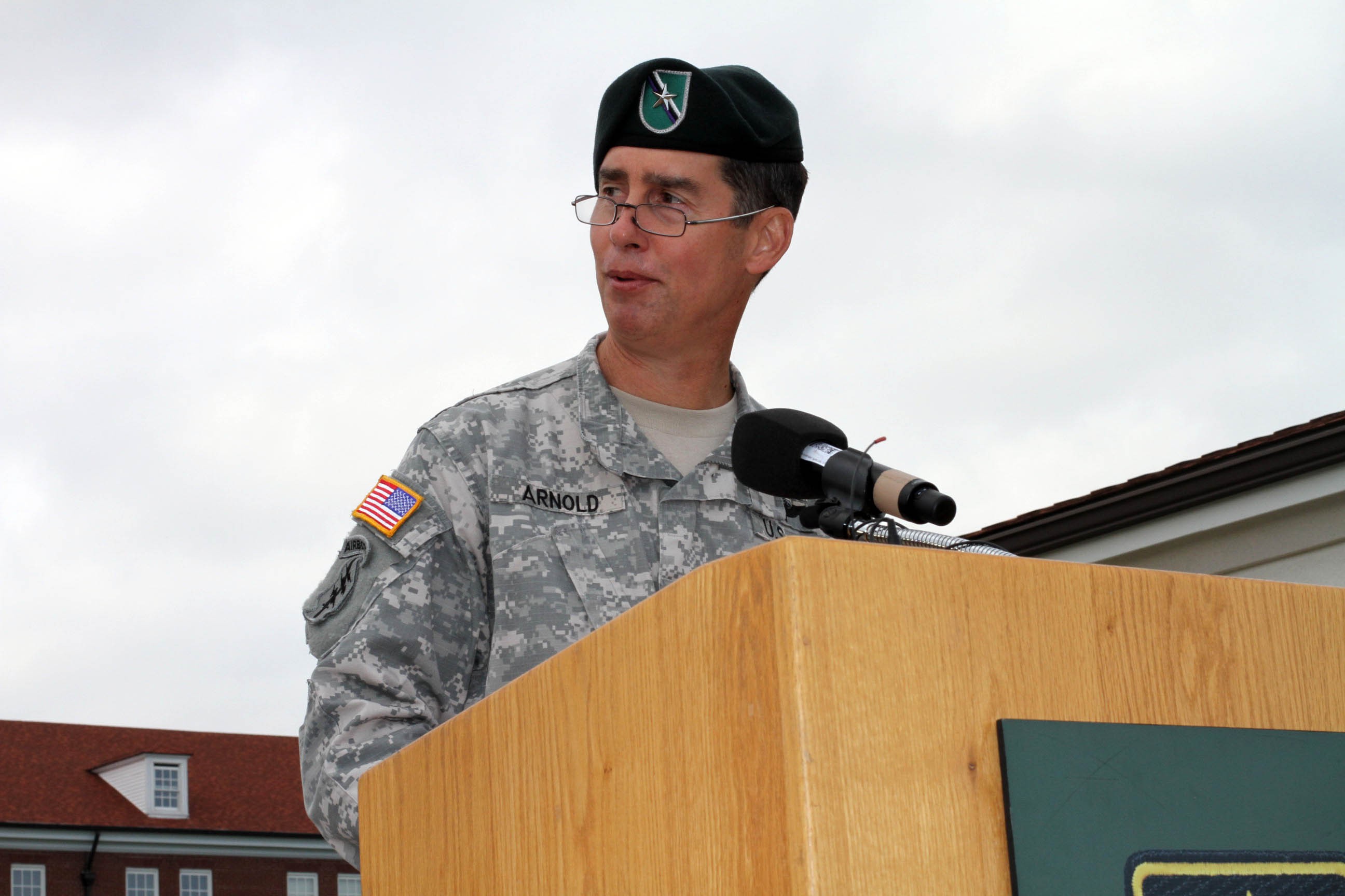 Col. (P) Jason Walrath takes the reins of the 100th Training Division ...