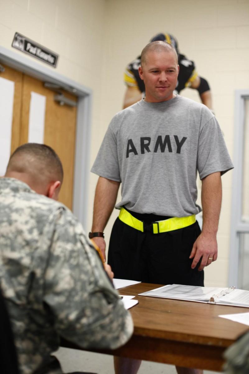 Slideshow: 2014 DA Best Warrior Competition - Spc. Joseph Andersen ...